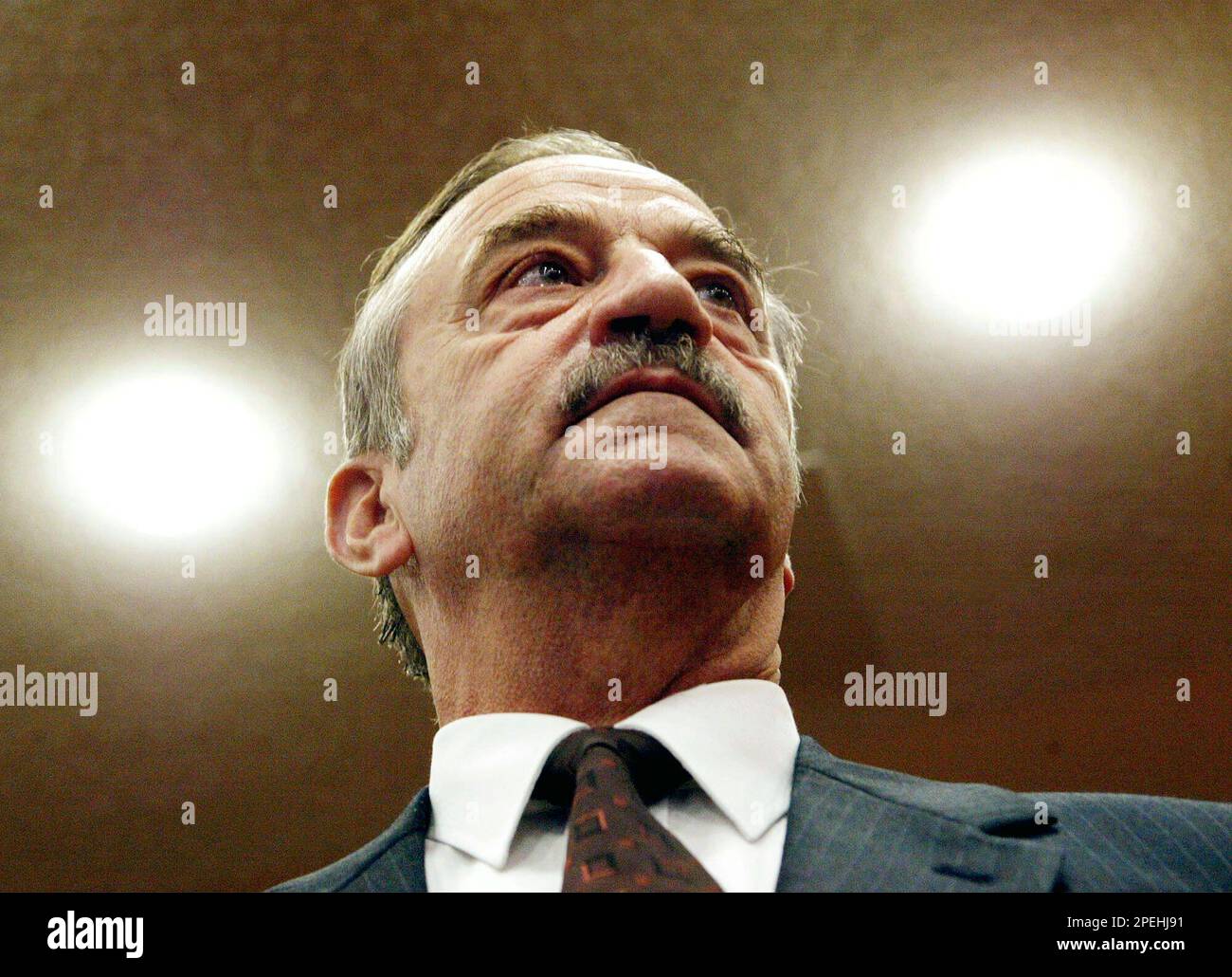 ** WIEDERHOLUNG MIT KORRIGIERTEN FARBEN ** Der ehemalige Vize ...