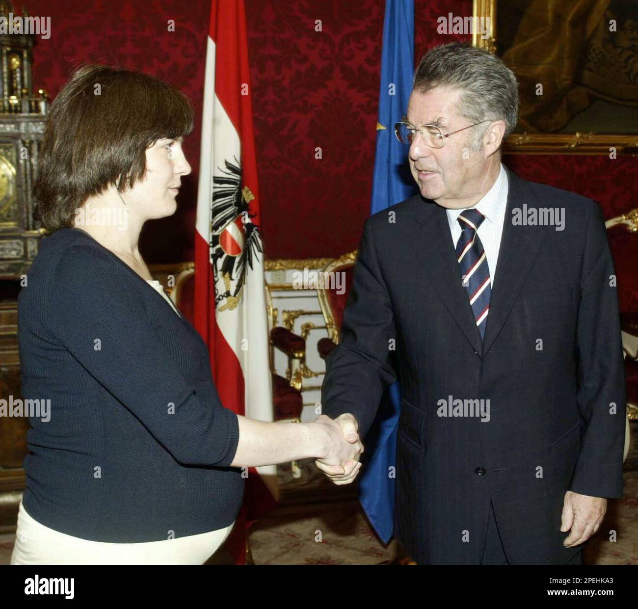 Bundespraesident Heinz Fischer, rechts, empfaengt am Freitag, 26. Nov ...