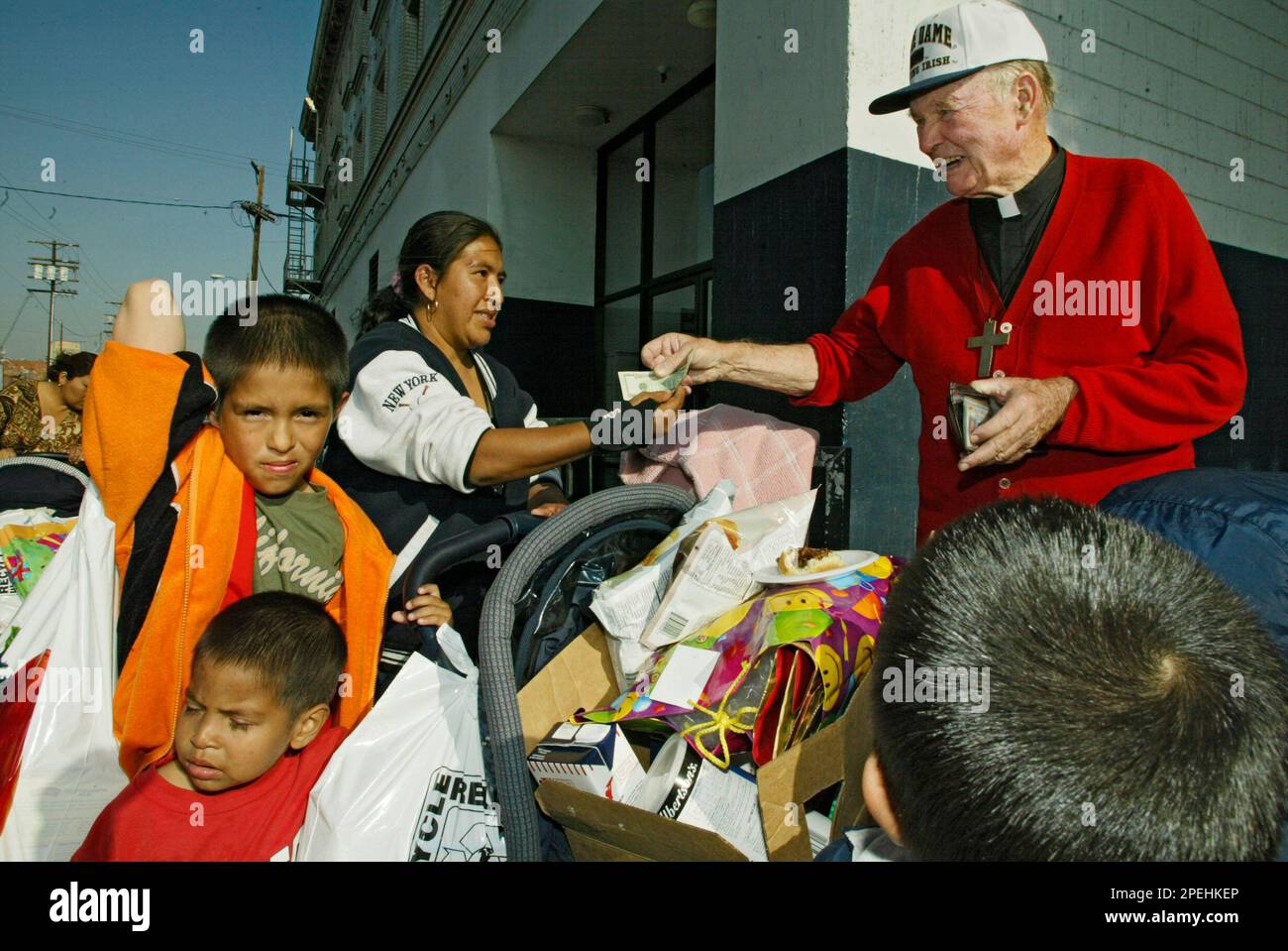 Rev. Maurice Chase of Skid Row Charity Fund gives $20 to Virginia ...