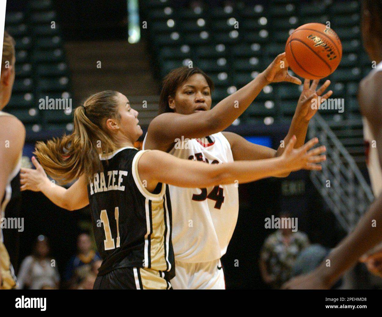 Georgia's Tasha Humphrey passes away from Idaho's Lauren Frazee during ...