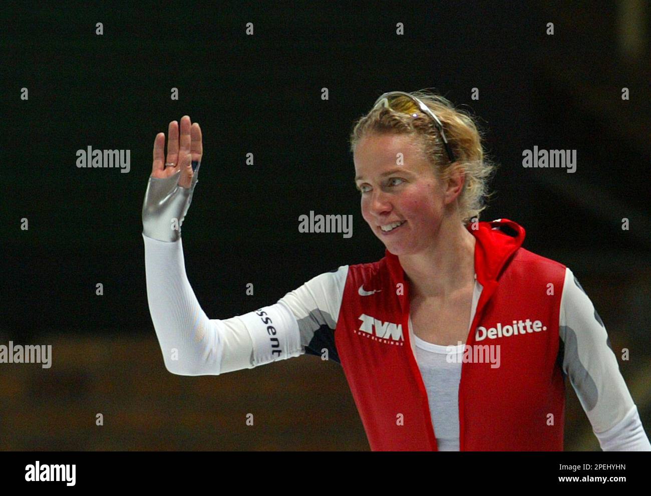 Netherland's skater Renate Groenewold reacts after the ladies' 3,000 ...