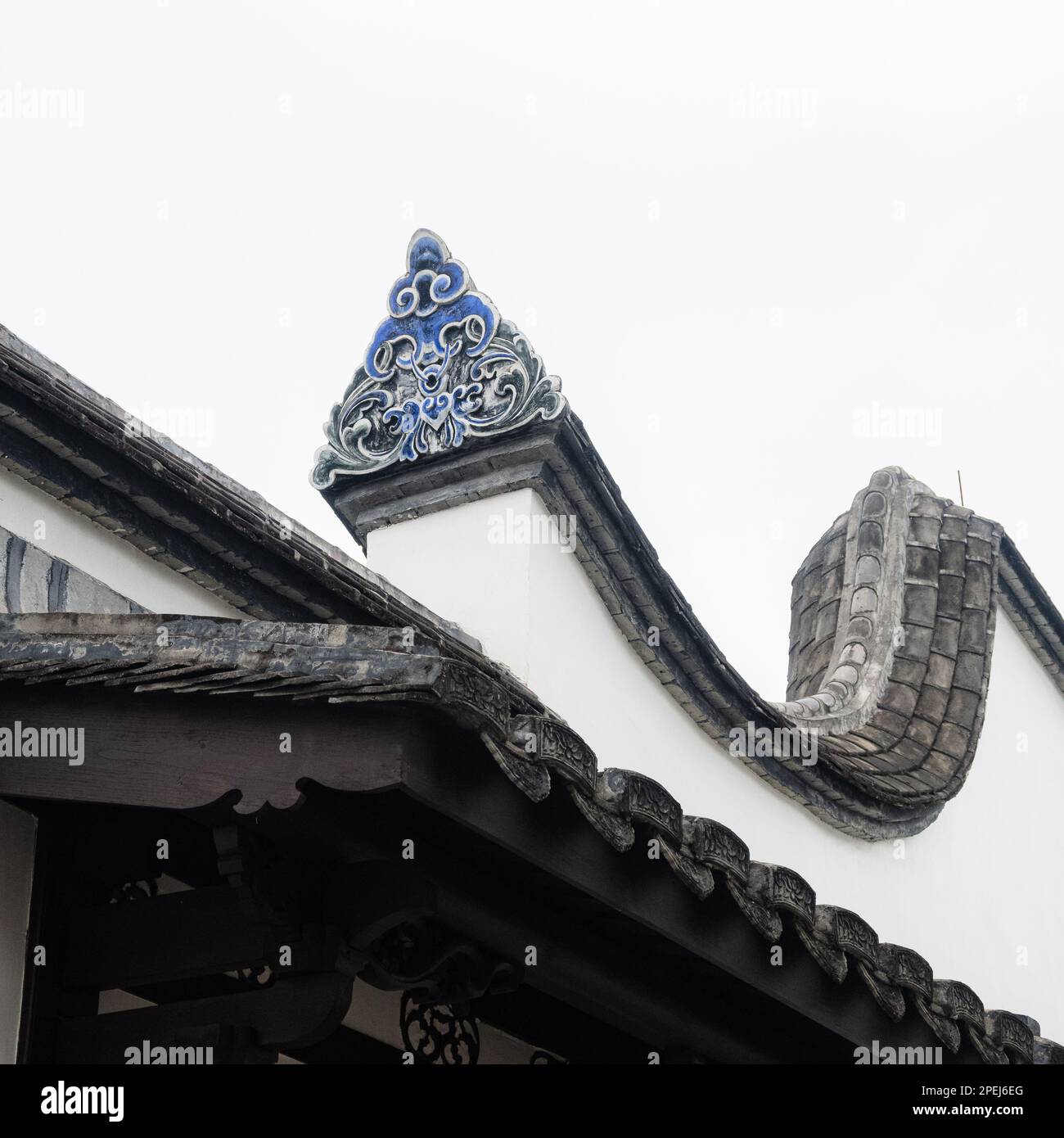 Intricate chinese designs hi-res stock photography and images - Alamy