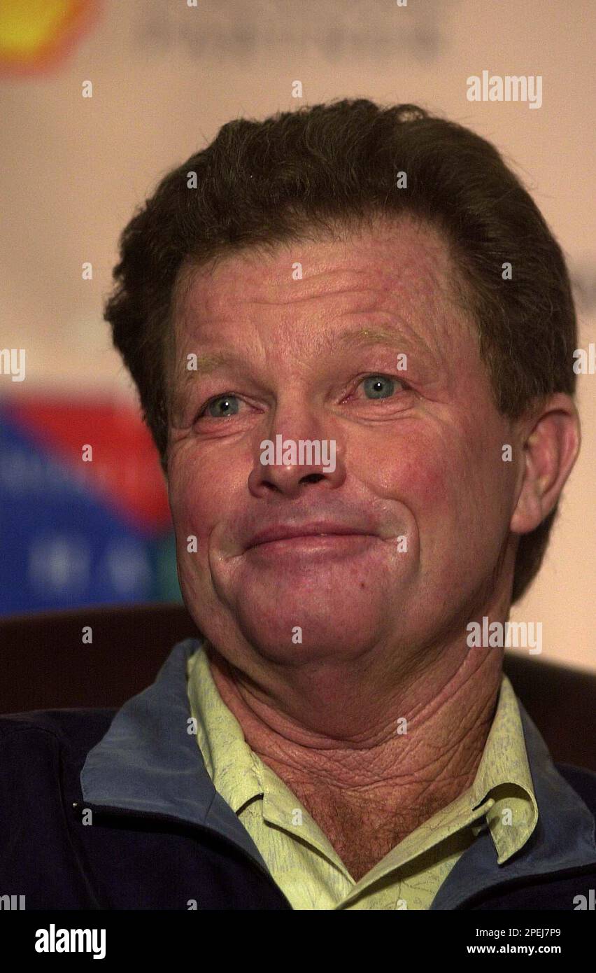 Tom Kite face reporters at the World Golf Village Renaissance Resort ...