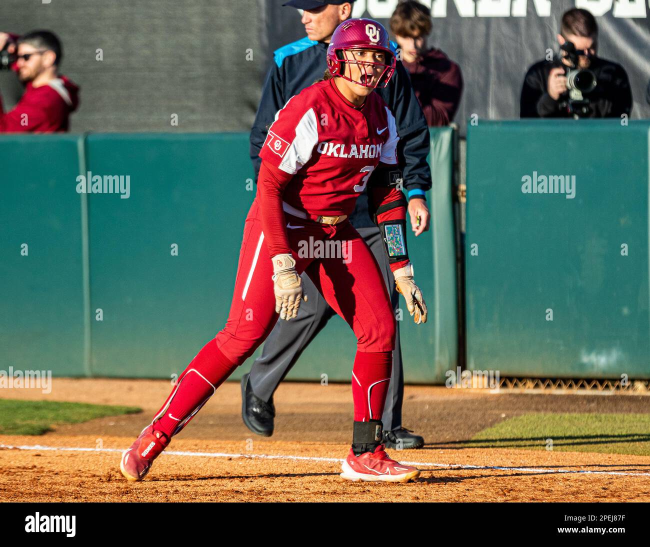 Norman, Oklahoma, USA. 14th Mar, 2023. Oklahoma's Alyssa Brito (33 ...