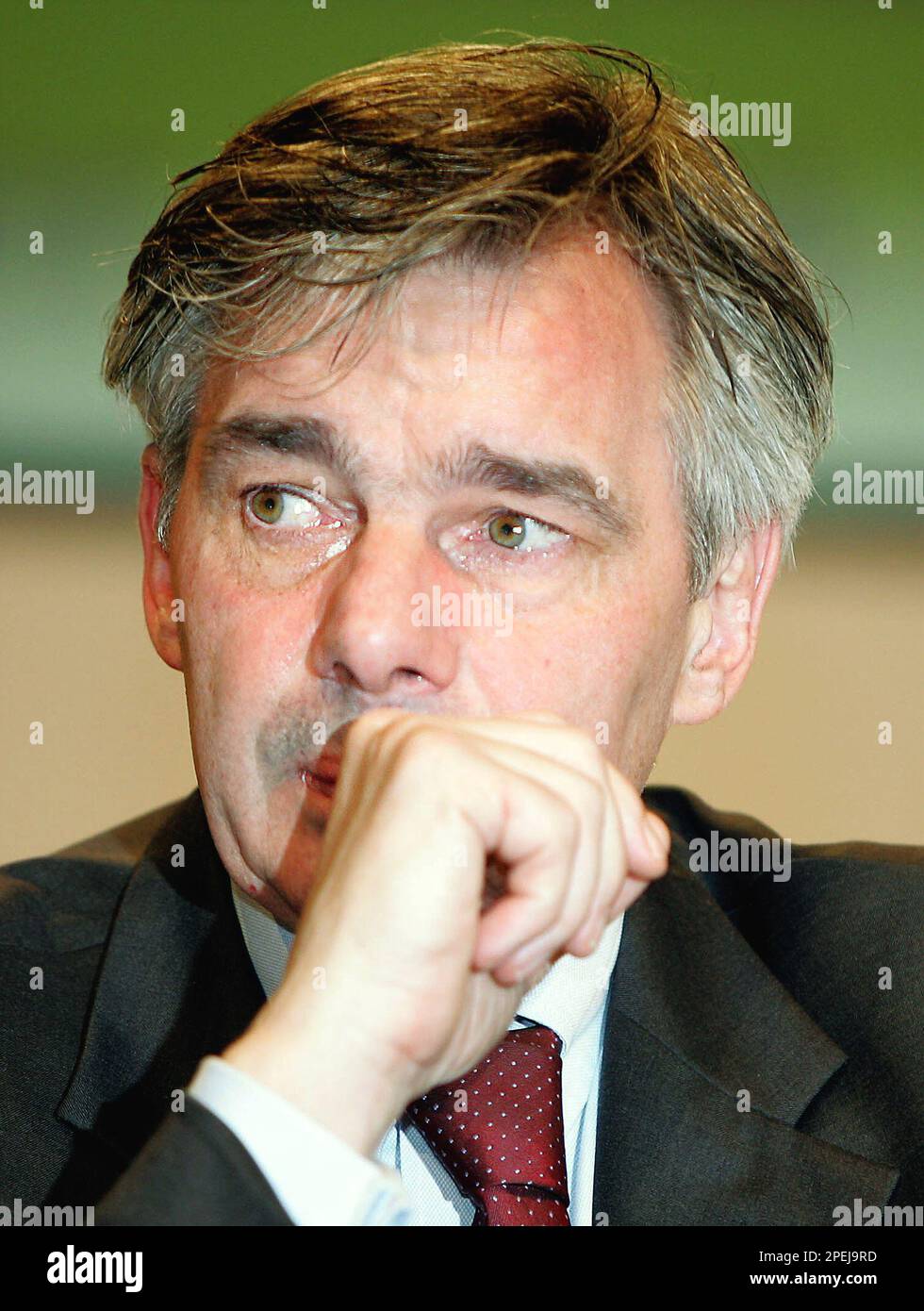 Borussia Dortmund Manager Michael Meier kaempft bei der Abschiedsrede ...