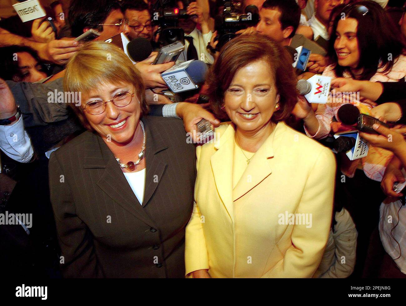 ** FILE ** Former Chilean Foreign Minister Maria Soledad Alvear, right ...
