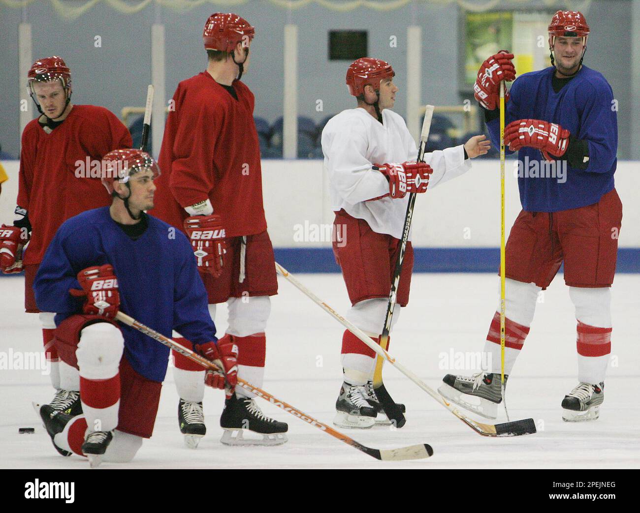 Canadian NHL players Scott Nichol, second right, and Eric Cairns, right ...