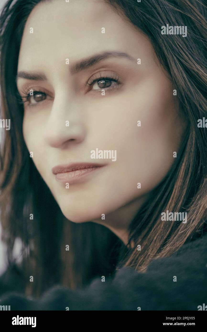 Close up mature womans portrait hi-res stock photography and images - Alamy