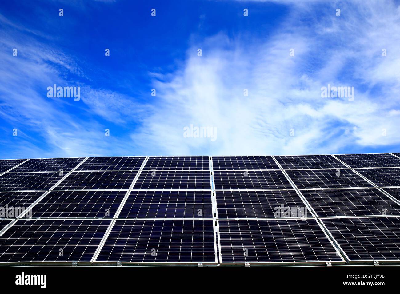 Solar photovoltaic panels and solar photovoltaic power generation ...