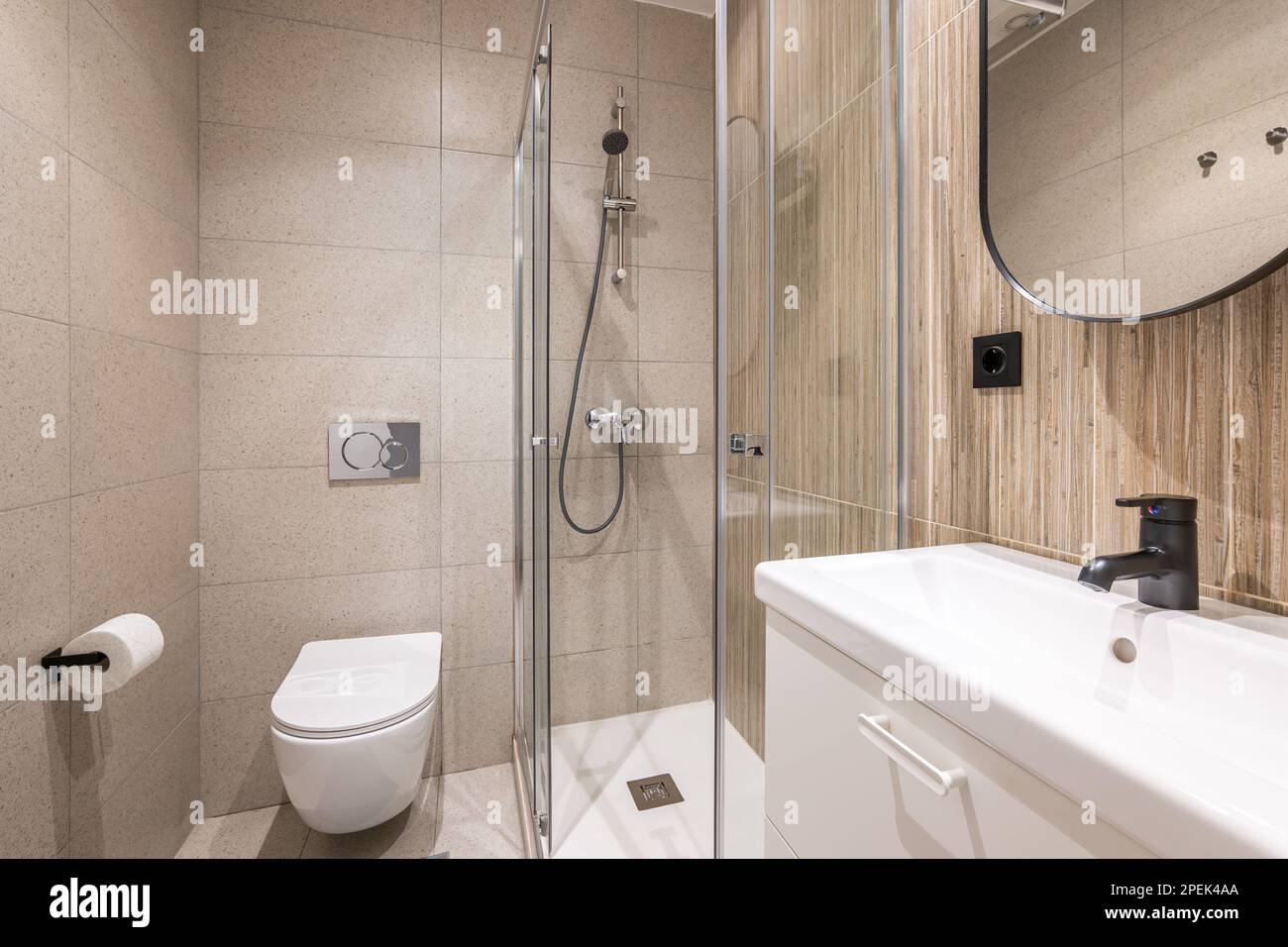 Studio Apartment With Toilet Showers