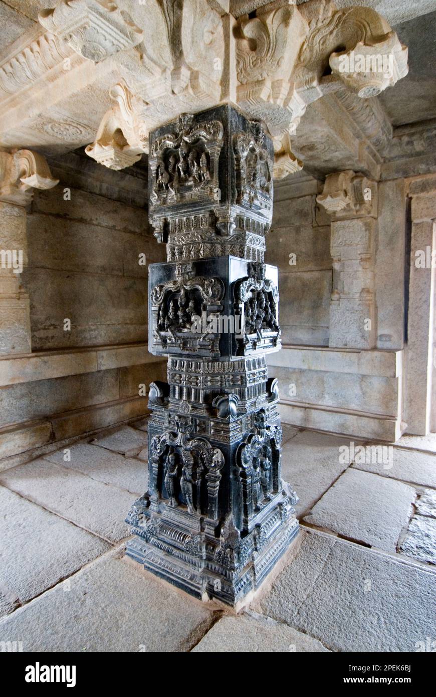 Carved decorative piller in Hazara Rama Temple at Hampi state Karnataka ...