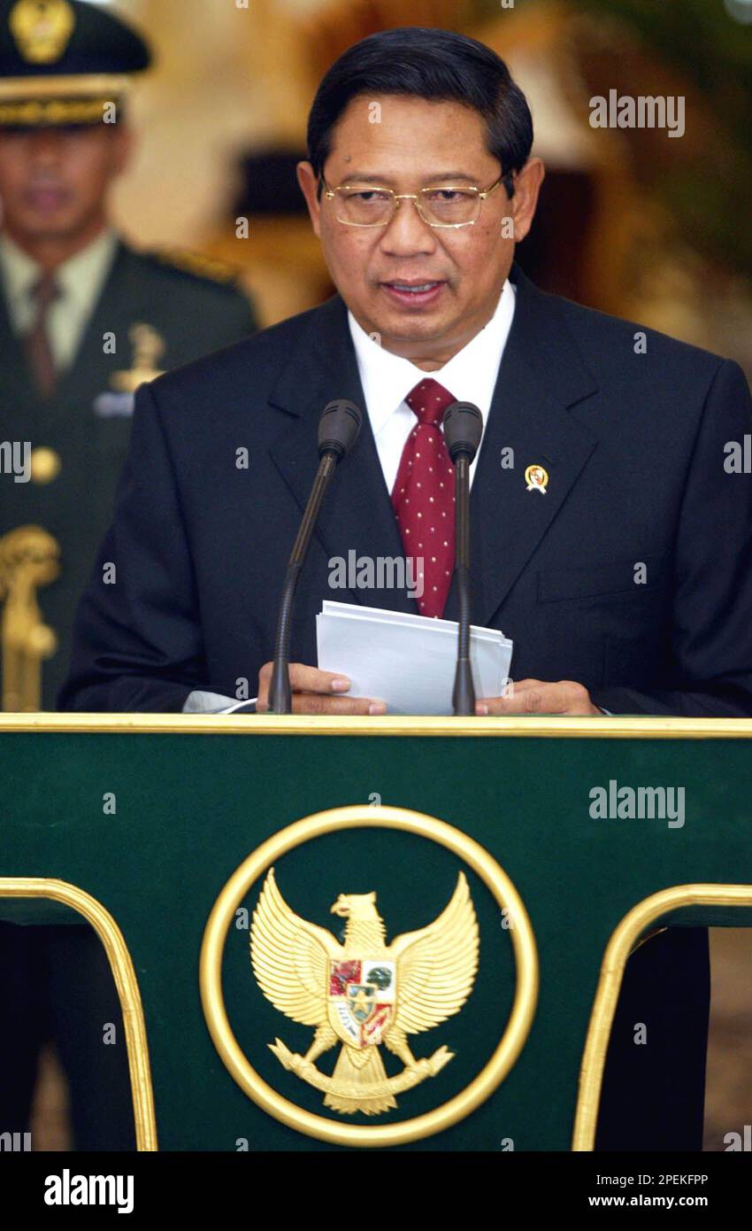 Indonesian President Susilo Bambang Yudhoyono delivers a speech at the ...