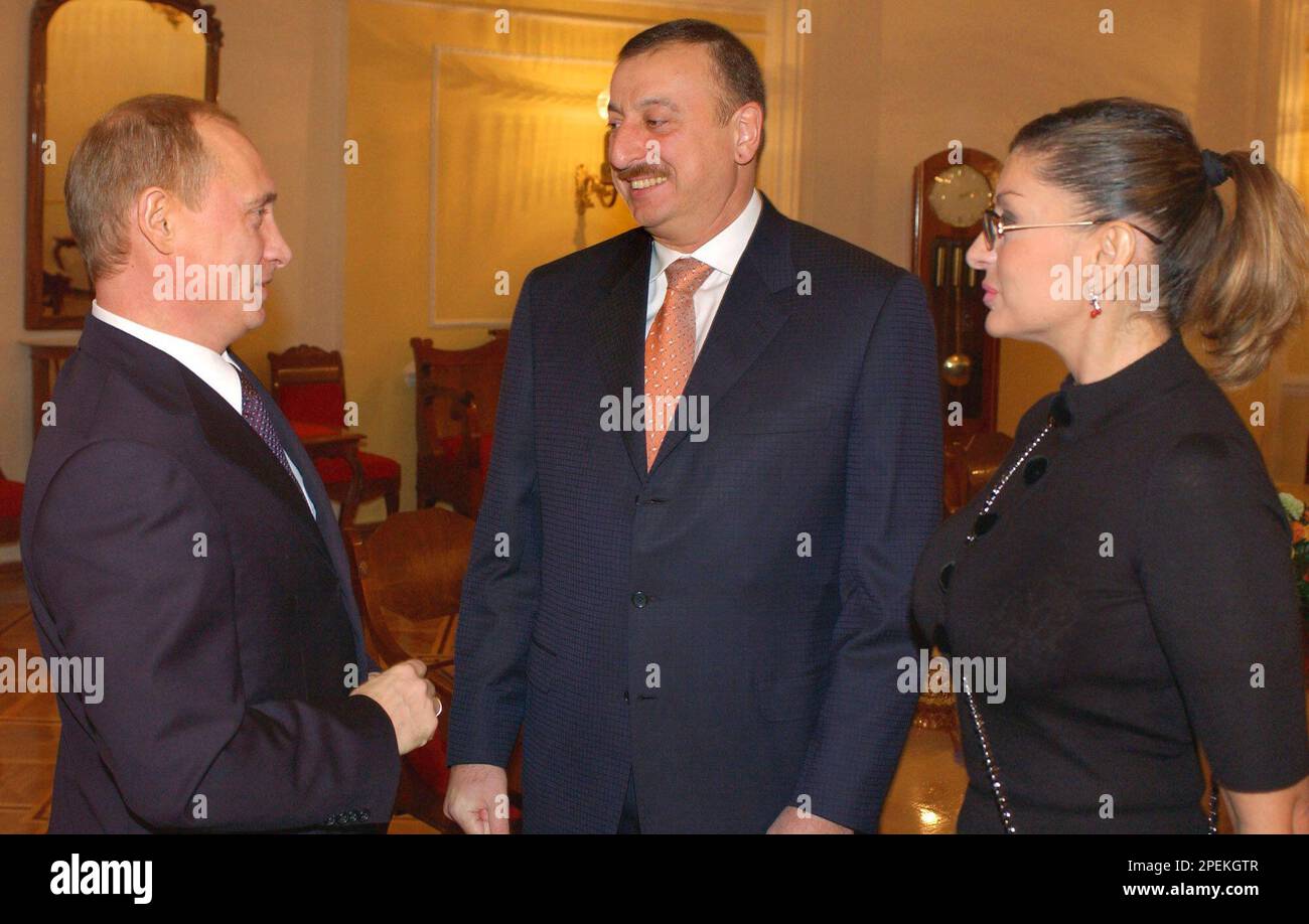 Russian President Vladimir Putin, left, speaks with Azerbaijani ...