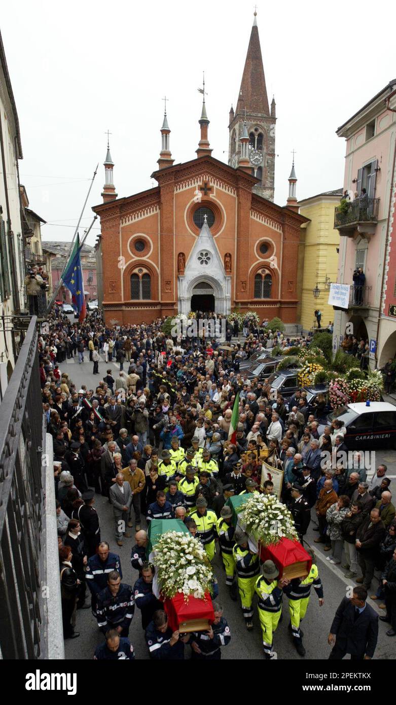 The coffins of Jessica and Sabrina Rinaudo arrive at Sant' Andrea ...
