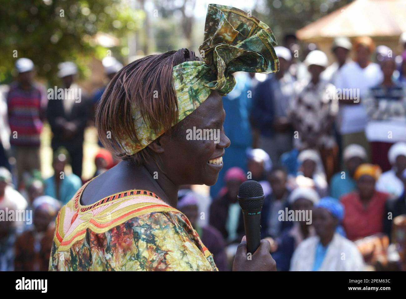 Kenyan environmental activist Wangari Maathai adress people, Friday ...