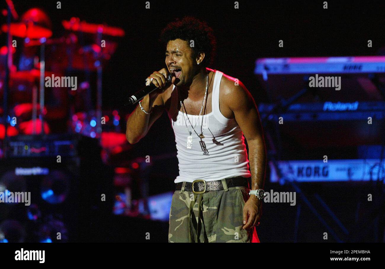 Jamaican reggae singer Shaggy performs in New Delhi, India, Friday, Oct ...