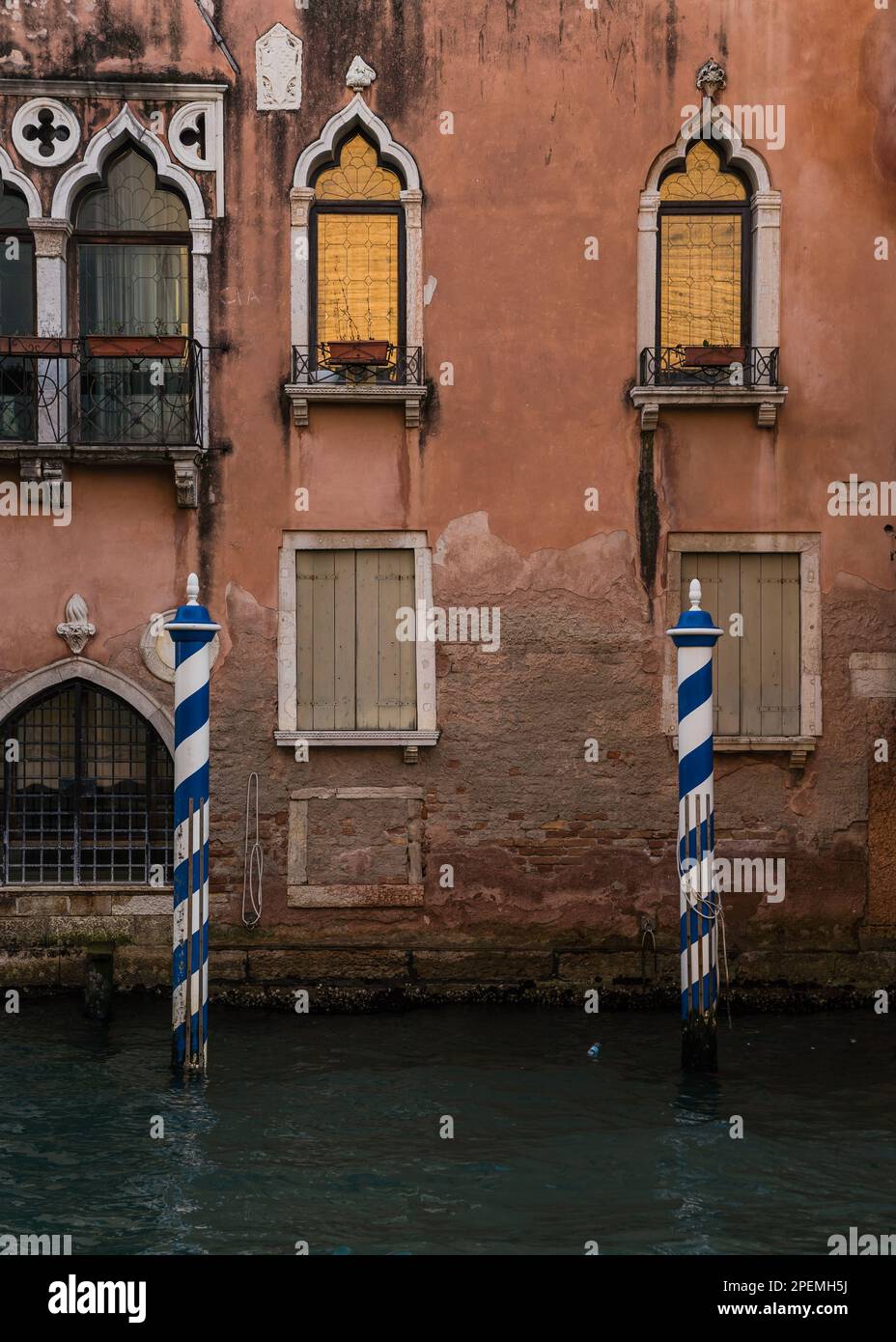 Architectural detail of old building in Venice, Italy Stock Photo - Alamy