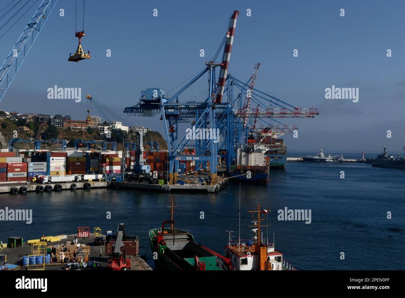 Bulk stacks of containers hi-res stock photography and images - Alamy