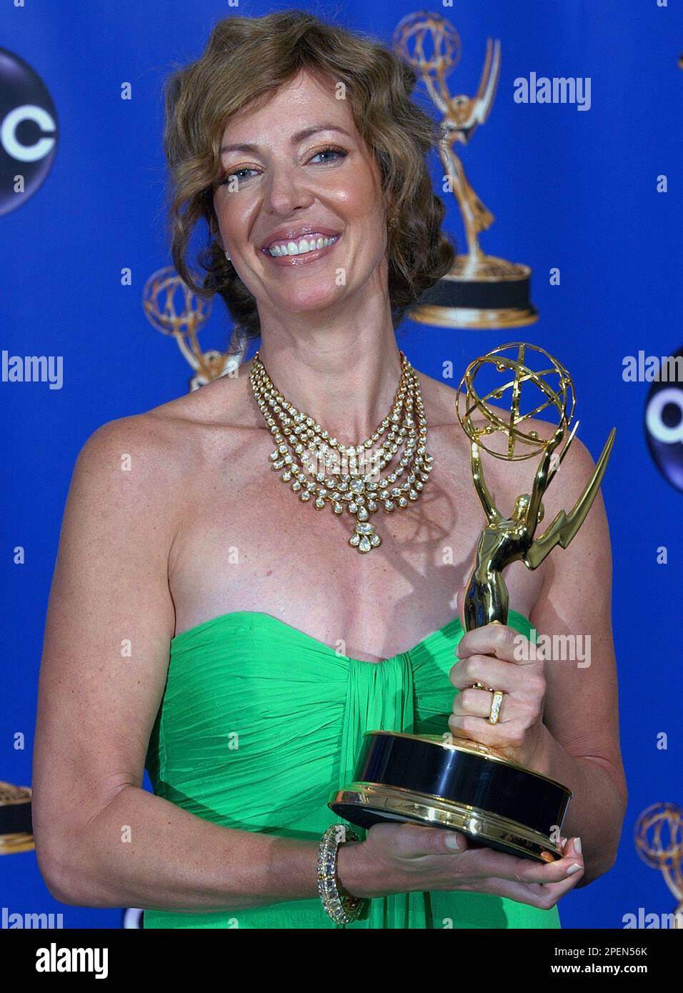 Allison Janney poses with her trophy for outstanding lead actress in a ...
