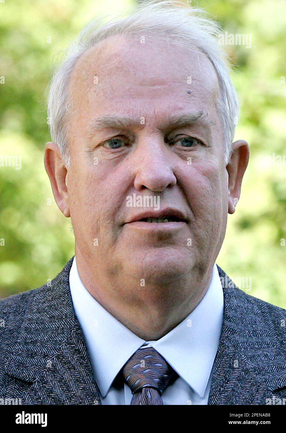 Der fruehere Muell-Unternehmer Hellmut Trienekens verlaesst am Freitag ...