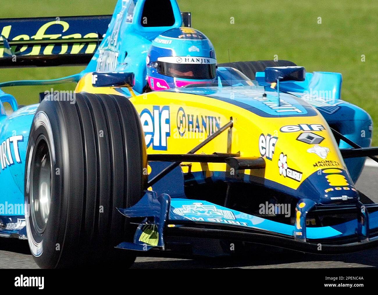 Canadian F1 racing driver Jacques Villeneuve at the wheel of a Renault ...