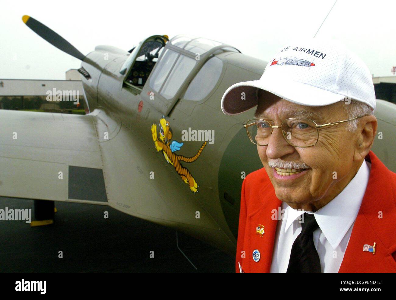 Howard Baugh, 84, a retired lieutenant colonel who flew with the ...