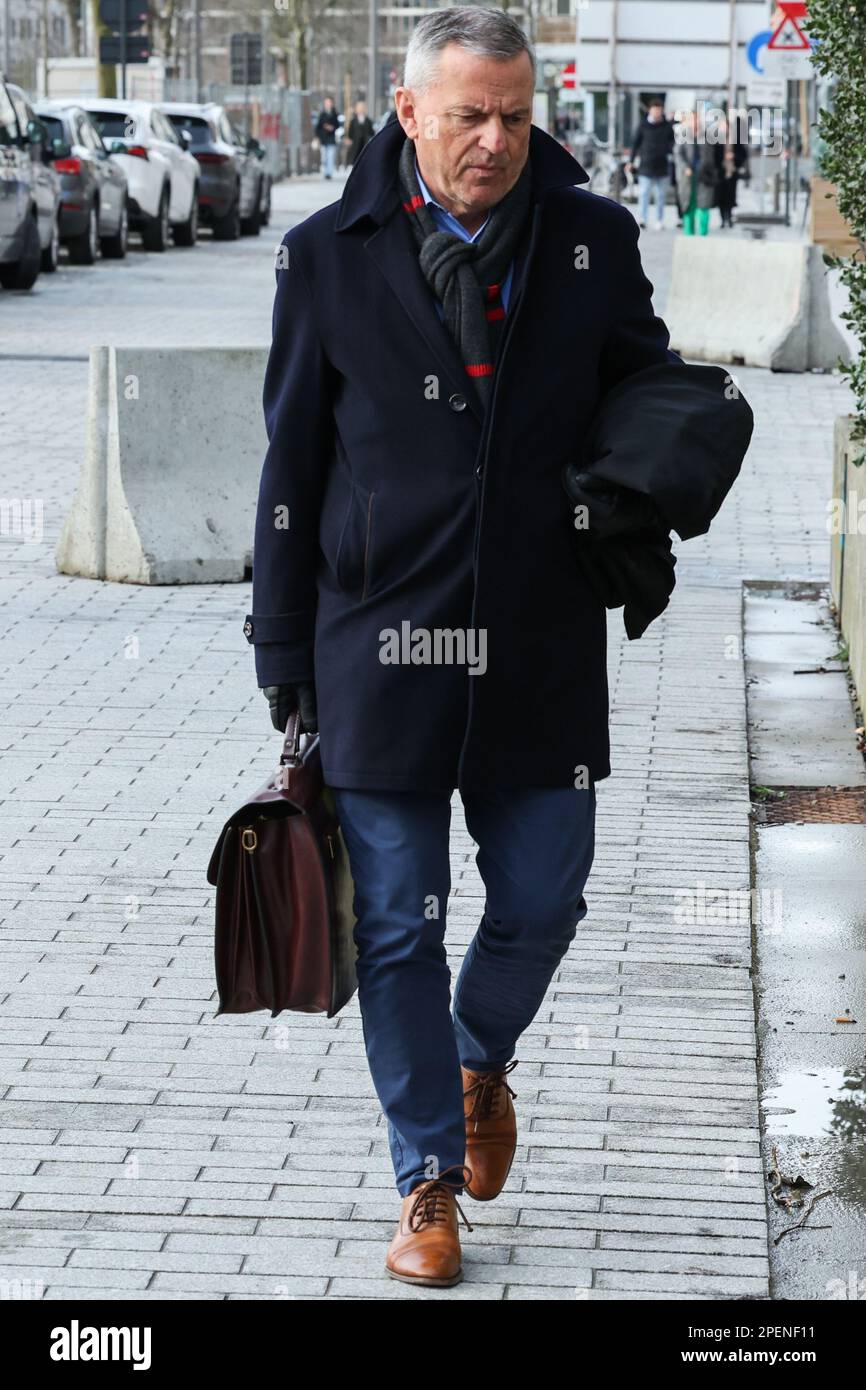Lawyer Jan De Man arrives for a session of the case before the Antwerp ...