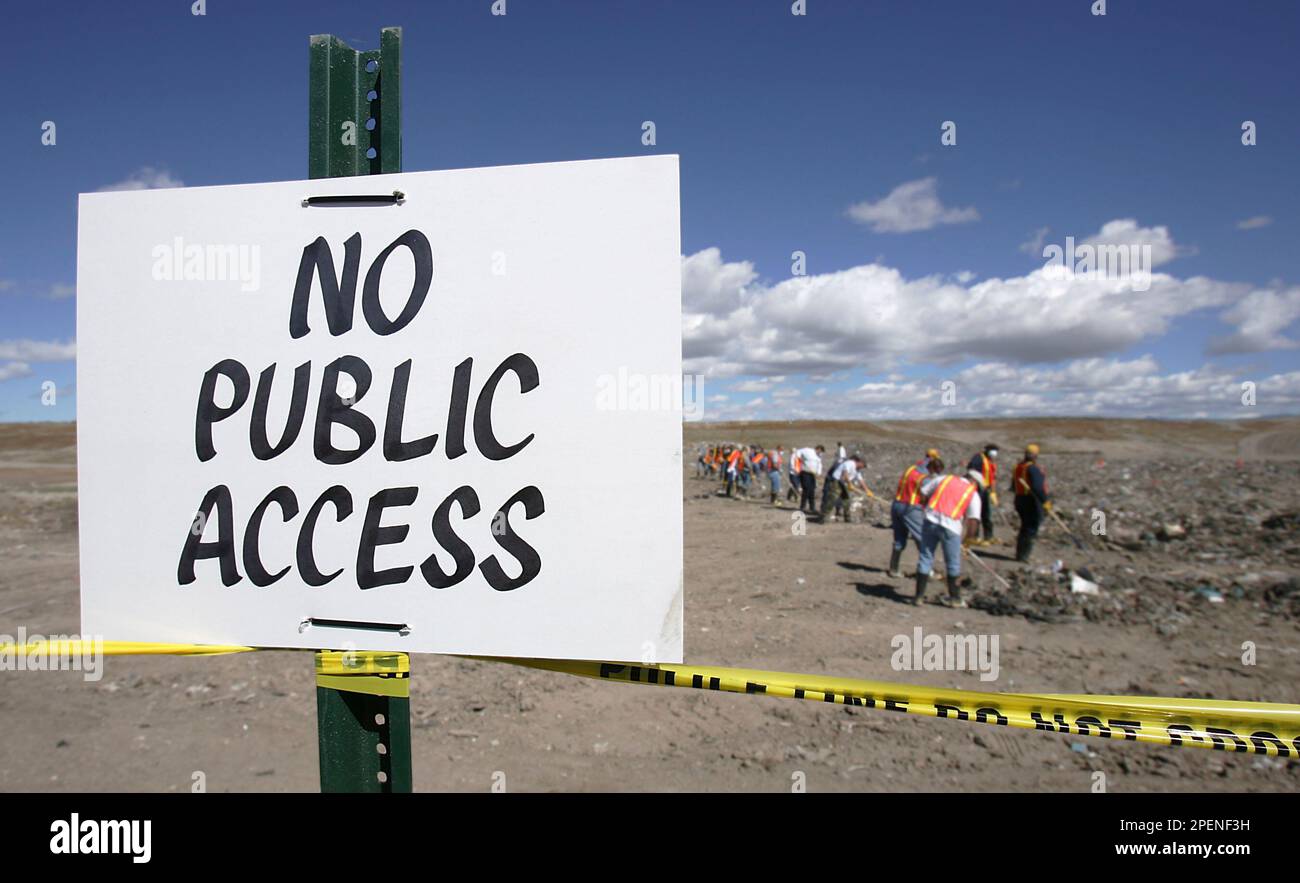 Public safety volunteers search look for Lori Hacking's body at the ...