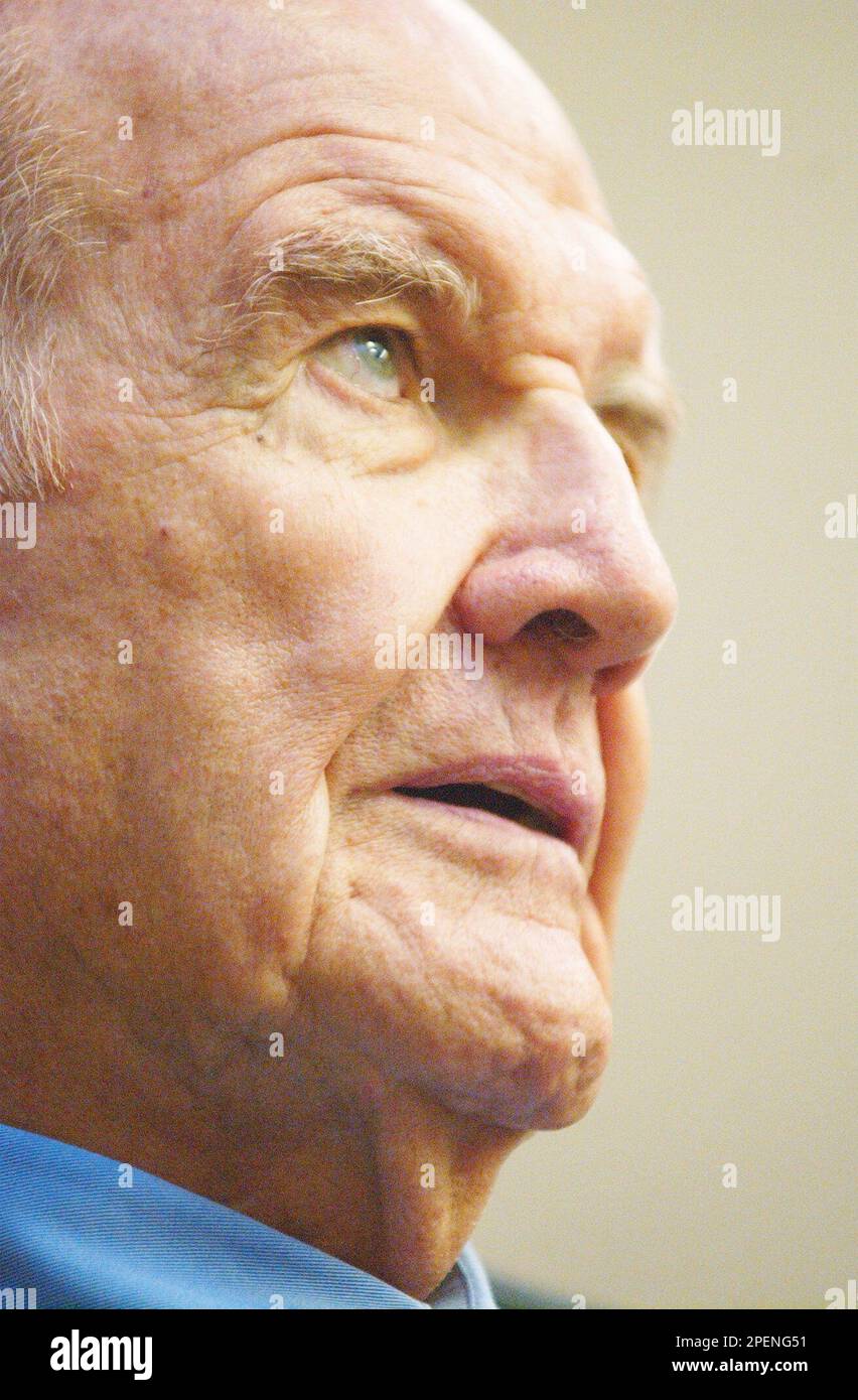 Former Senator and presidential candidate George McGovern visits the ...