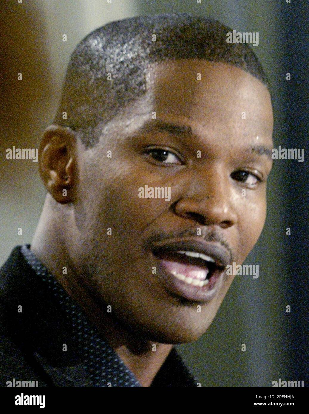 American actor Jamie Foxx discusses his new film "Ray", at the Toronto ...