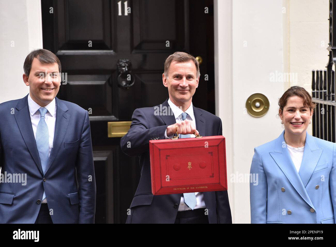 Chancellor of the Exchequer JEREMY HUNT (C) and his Treasury Team ...