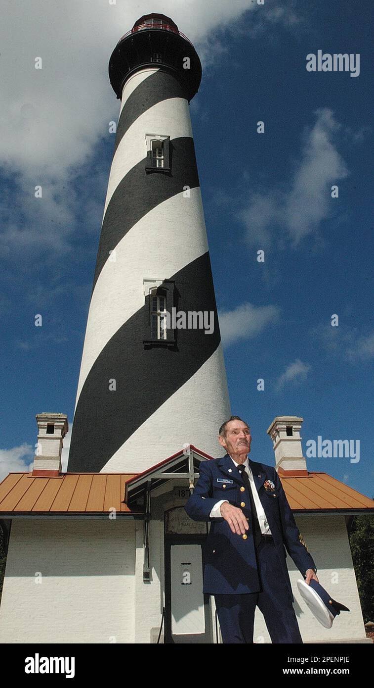 ** ADVANCE FOR MONDAY SEPT. 13, ** Henry Mears, 75, walks from the St ...