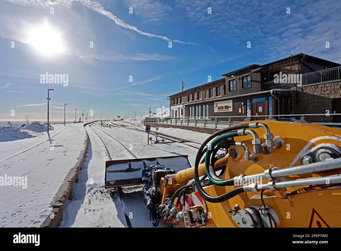Schierke, Germany. 16th Mar, 2023. Snow-covered and sunny, the Brocken ...