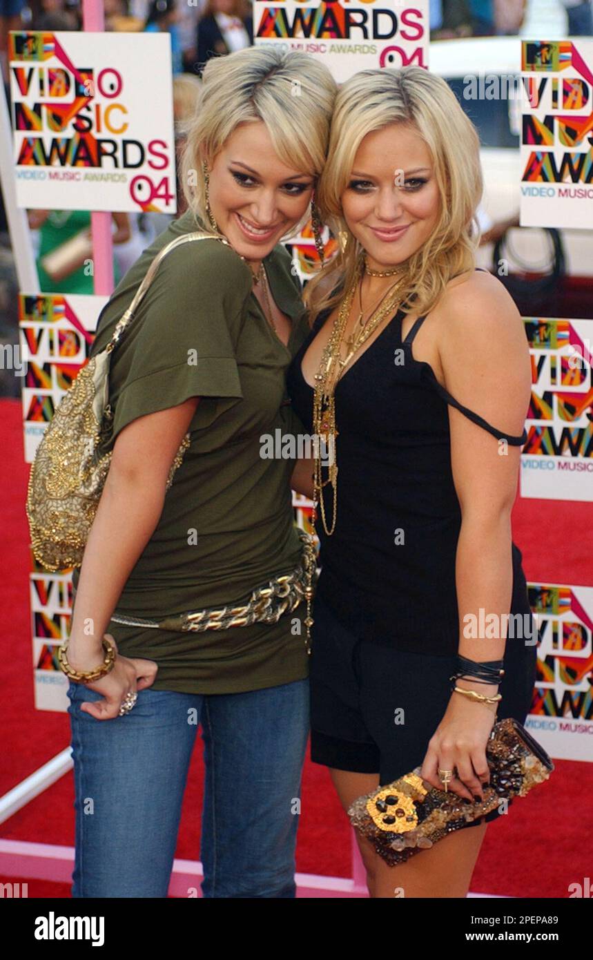 Actress-singer Hilary Duff, right, and sister Hailey Duff arrive at the ...