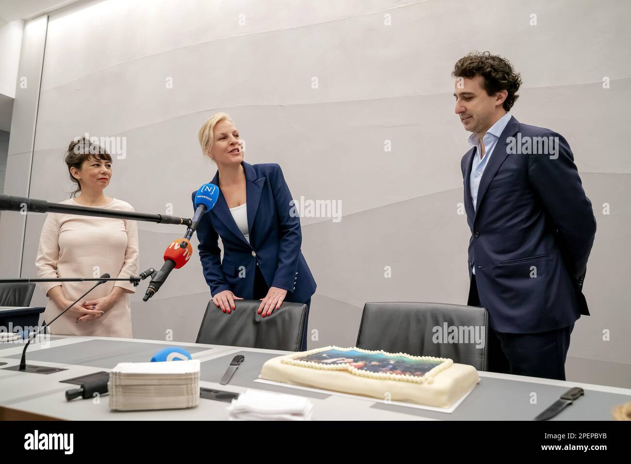 THE HAGUE - Attje Kuiken (PvdA) and Jesse Klaver (Groenlinks) celebrate ...