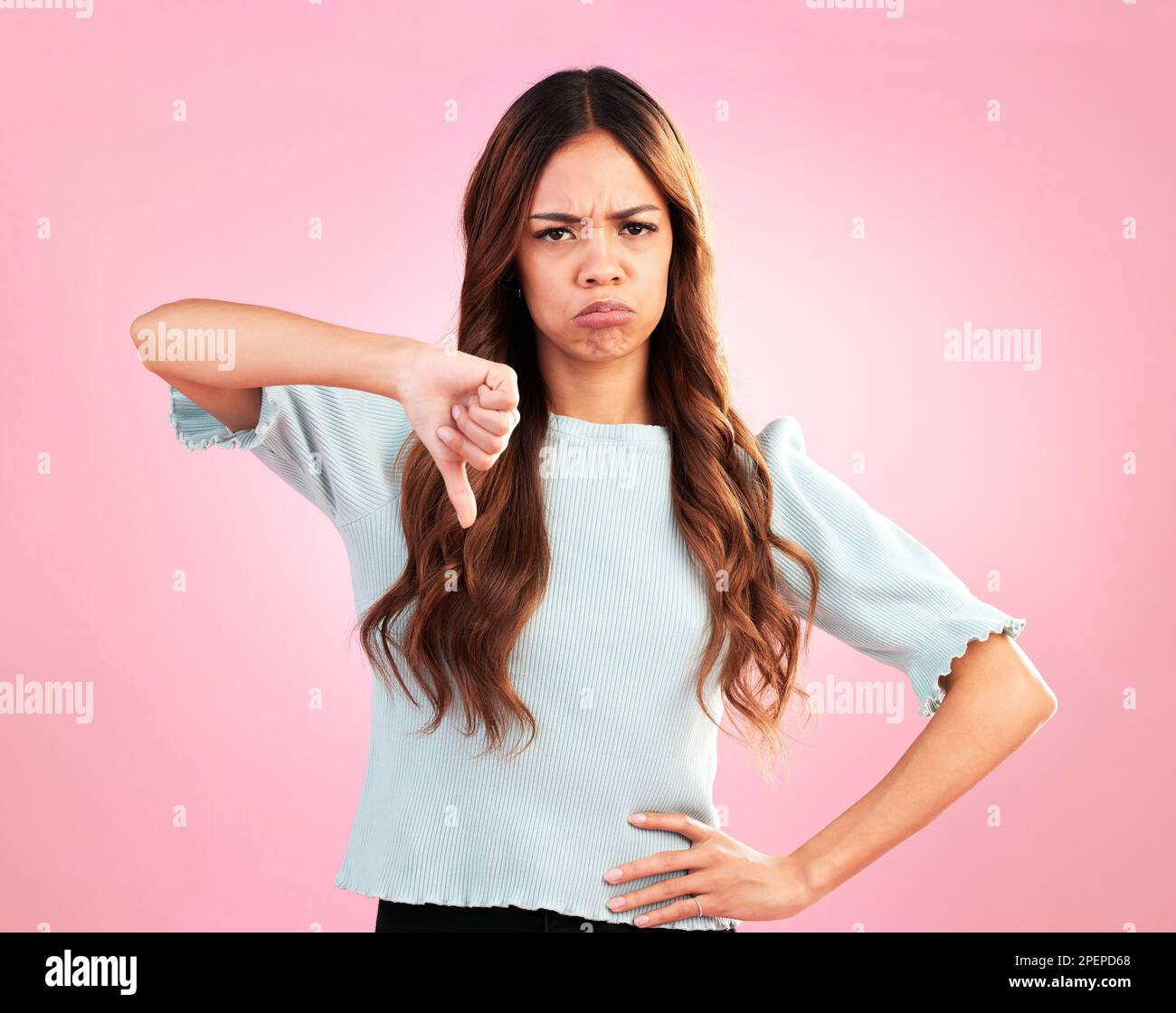 Disagree face expression hi-res stock photography and images - Alamy