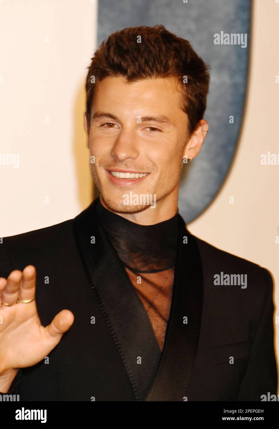 BEVERLY HILLS, CALIFORNIA - MARCH 12: Shawn Mendes attends the 2023 ...