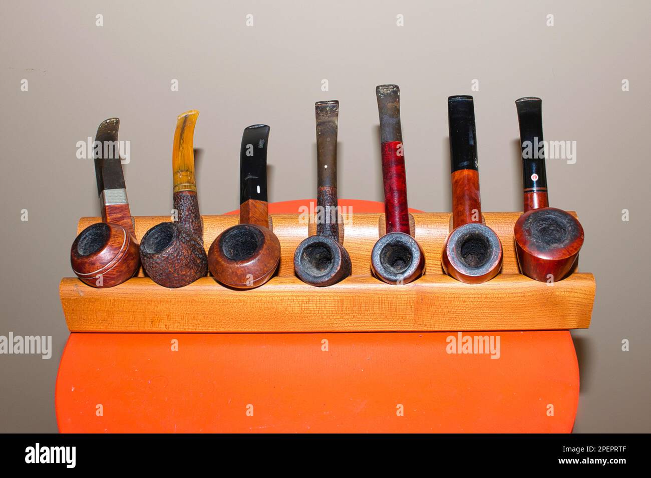 Various used pipes, in briar wood Stock Photo - Alamy
