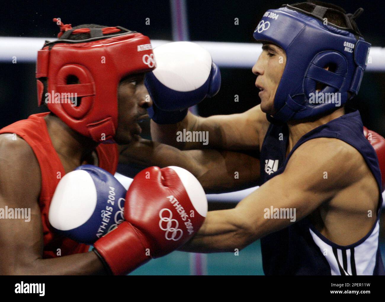 American Ron Siler, left, from Cincinnati, Ohio, and Uzbekistan's ...