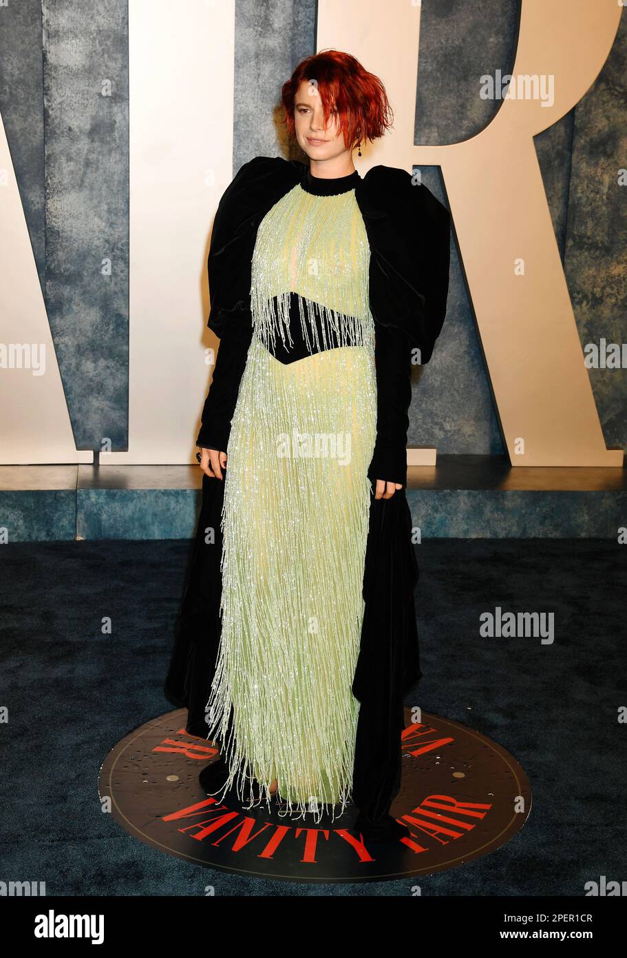 BEVERLY HILLS, CALIFORNIA - MARCH 12: Jessie Buckley attends the 2023 ...