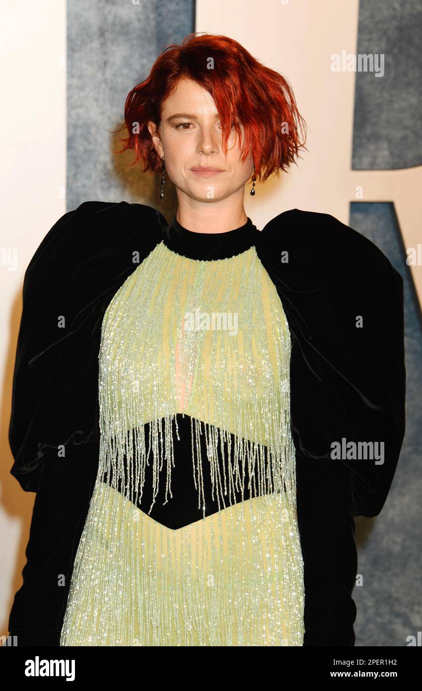 BEVERLY HILLS, CALIFORNIA - MARCH 12: Jessie Buckley attends the 2023 ...