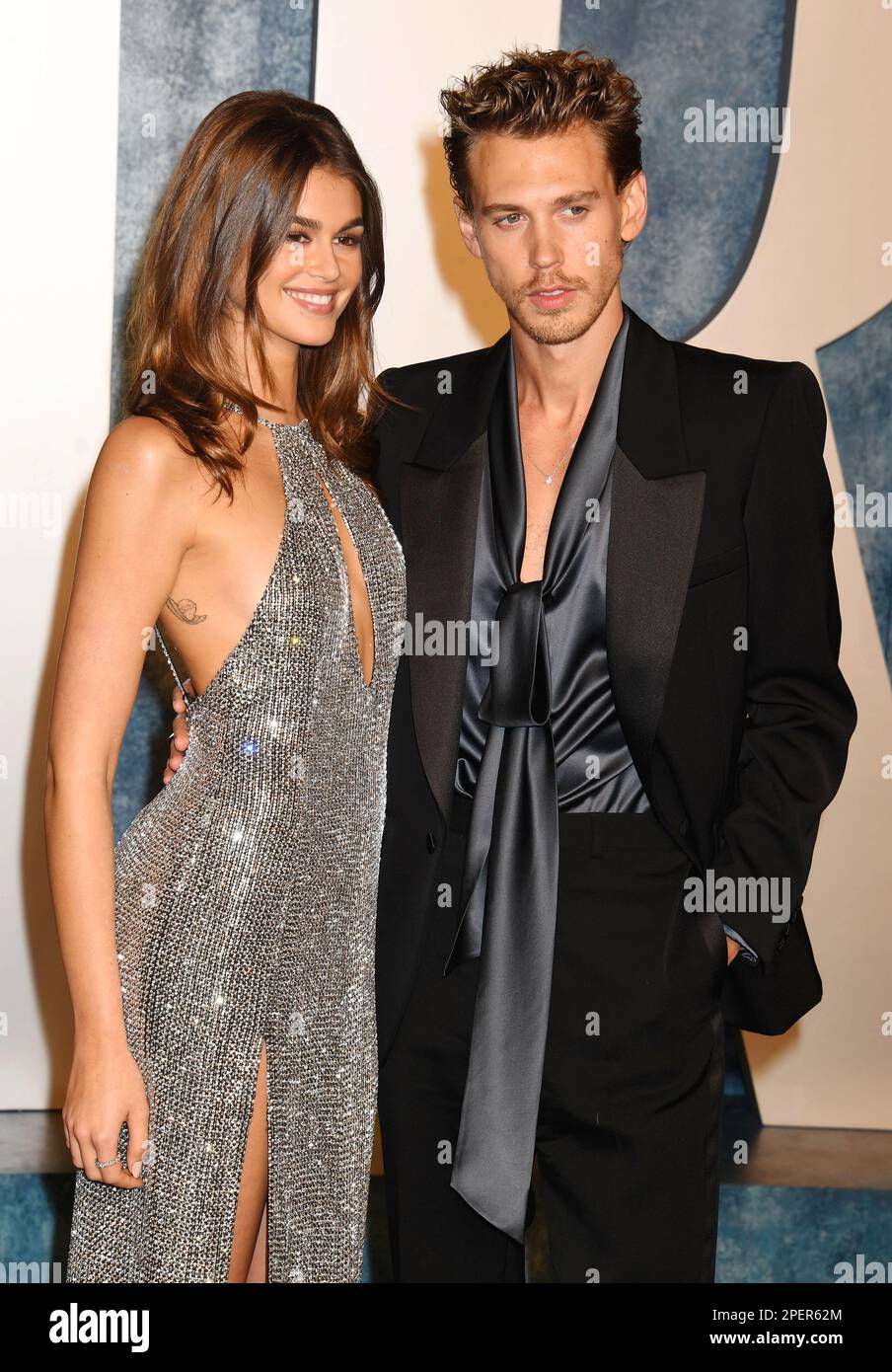 BEVERLY HILLS, CALIFORNIA - MARCH 12: (L-R) Kaia Gerber and Austin ...