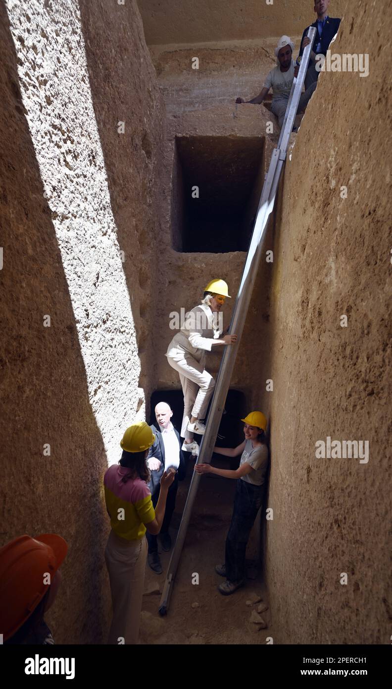 Dayr Al Barsha, Egypt. 16th Mar, 2023. Crown Princess Elisabeth (L ...