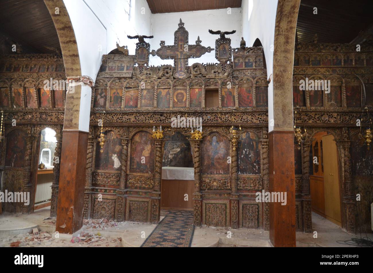 Sculptured gates hi-res stock photography and images - Alamy