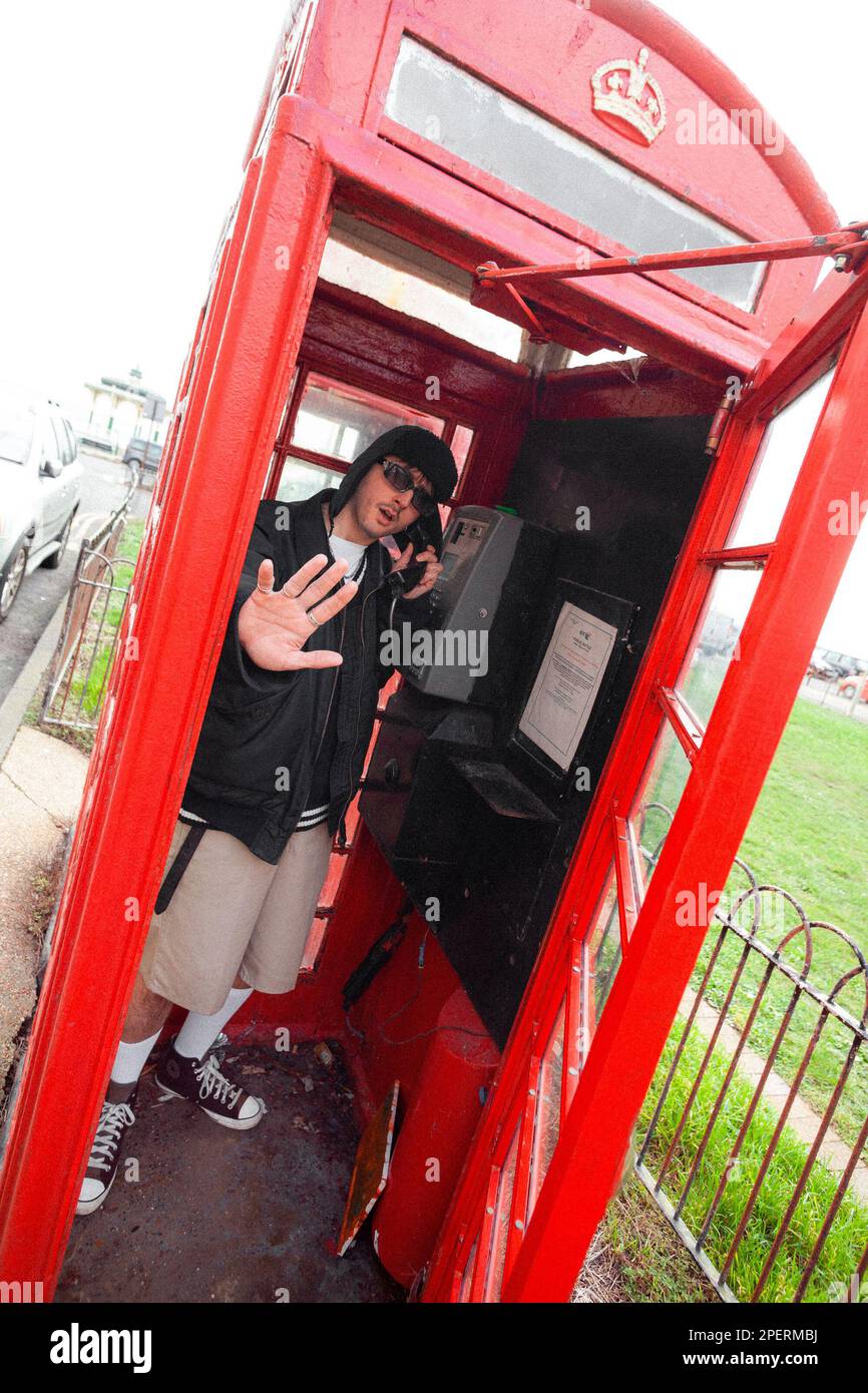 Phones in school uk hi-res stock photography and images - Alamy