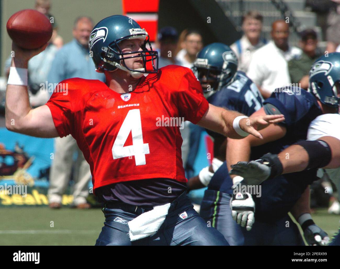Seattle Seahawks quarterback Trent Dilfer throws during a scrimmage at ...