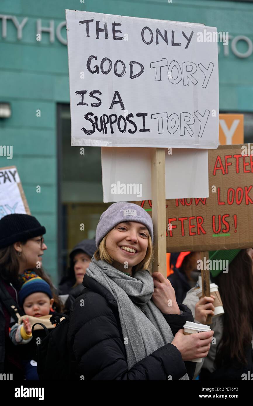 Junior doctors on strike over pay in front of Bristol Royal Infirmary ...