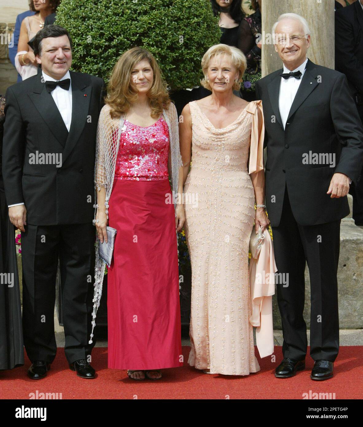 EU-Kommissionspraesident Jose Barroso, seine Frau Margarida, Karin ...