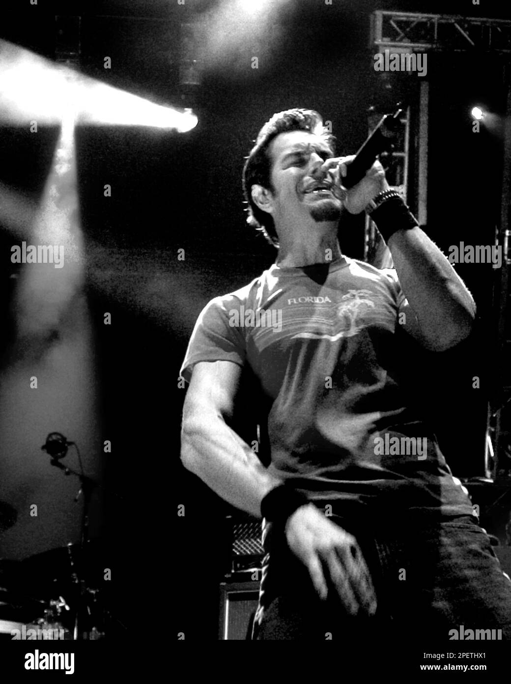 Lead vocalist Nick Hexum of the rock band 311 performs at theTweeter ...