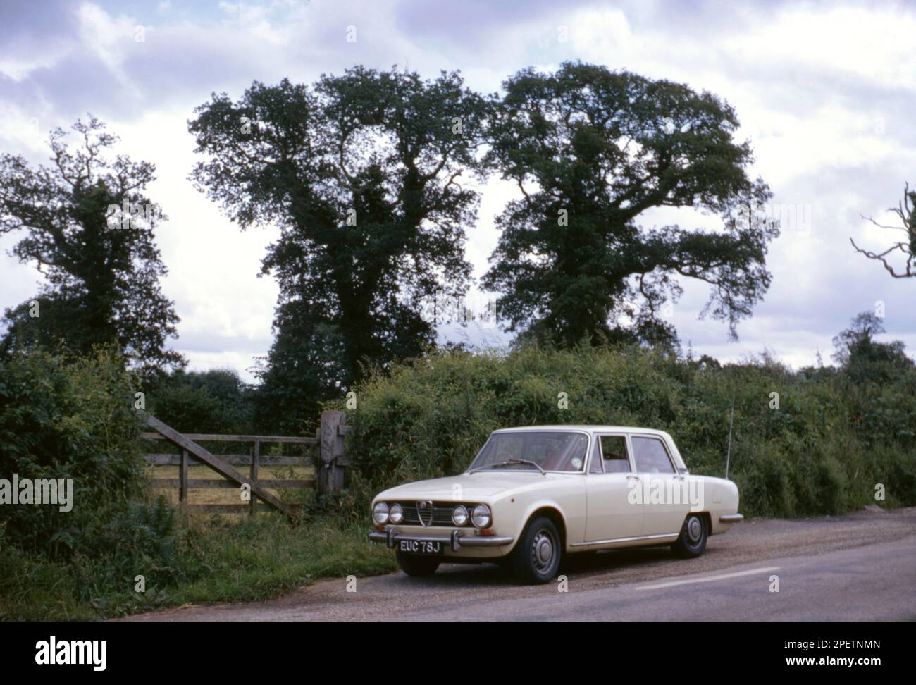 1970s cream hi-res stock photography and images - Alamy